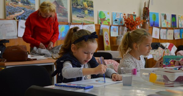 KUD Gradići i ove godine organizira Etno likovnu koloniju za djecu i mlade, prijavite se! | VG danas