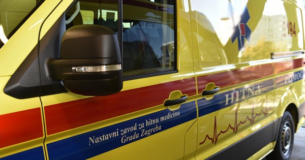 Okliznula se i pala pa završila u Kliničkom bolničkom centru Zagreb ... Okliznula se i pala pa završila u Kliničkom bolničkom centru Zagreb ...
