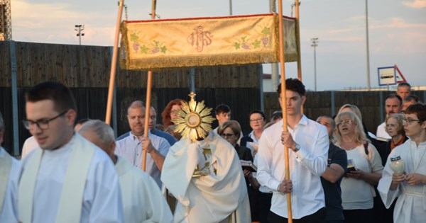 TIJELOVO: Procesija će proći kroz grad od Navještenja do crkve Bl ...