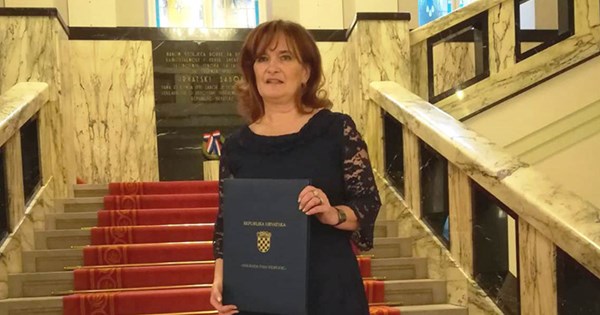 Ravnateljici OŠ Pokupsko nagrada "Ivan Filipović" | VG danas